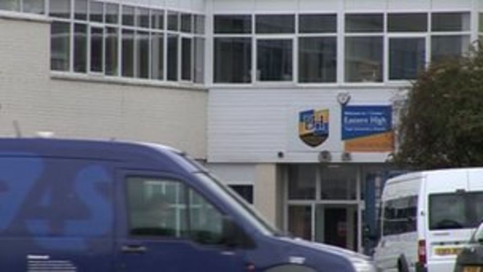 Legionella bug: Cardiff's Eastern High School stays closed - BBC News