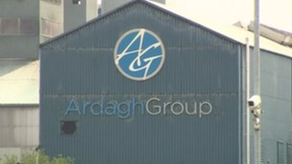 Ardagh Glass workers accept new pay deal - BBC News