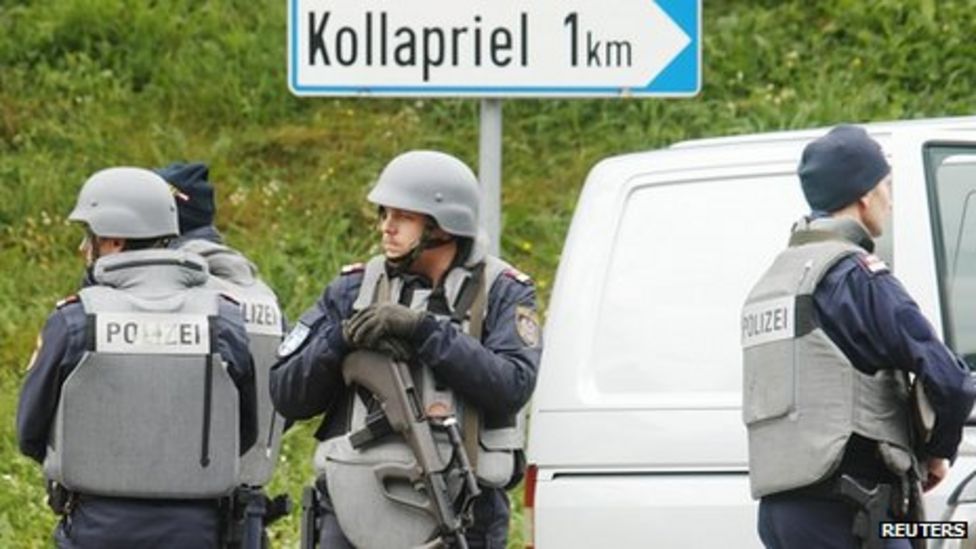 Austria police storm house after gunman shoots four dead - BBC News