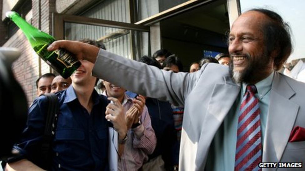 Global warming pause 'central' to IPCC climate report - BBC News