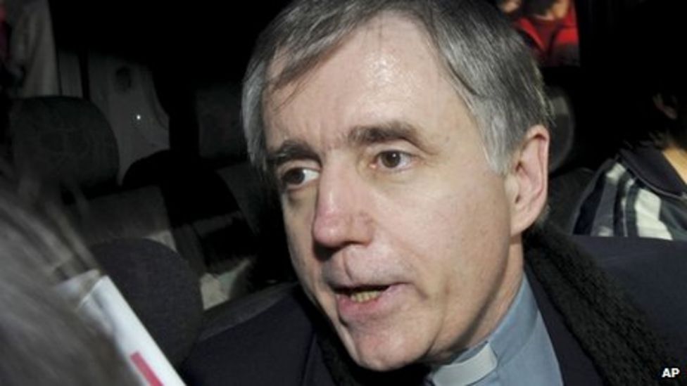 Argentine priest Julio Grassi jailed over sexual abuse - BBC News