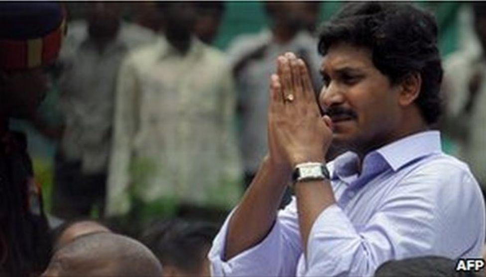 Indian MP Jagan Mohan Reddy freed from prison - BBC News