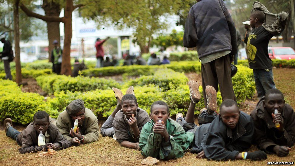 Day in pictures: 25 September 2013 - BBC News