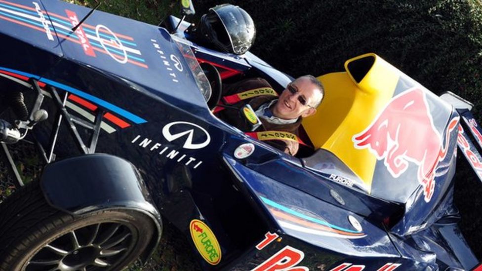 Essex man Russ Bost builds own 'F1' car - BBC News