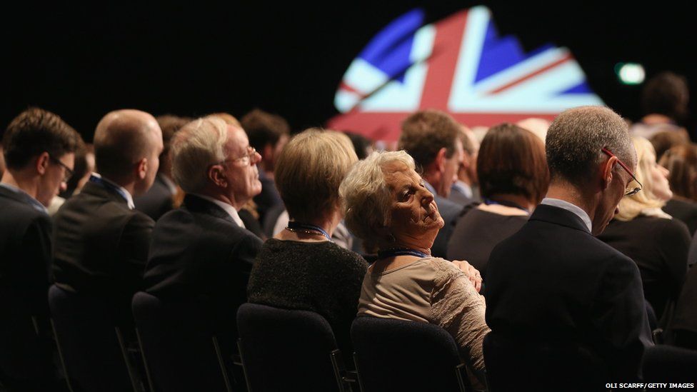 Day in pictures: 30 September 2013 - BBC News