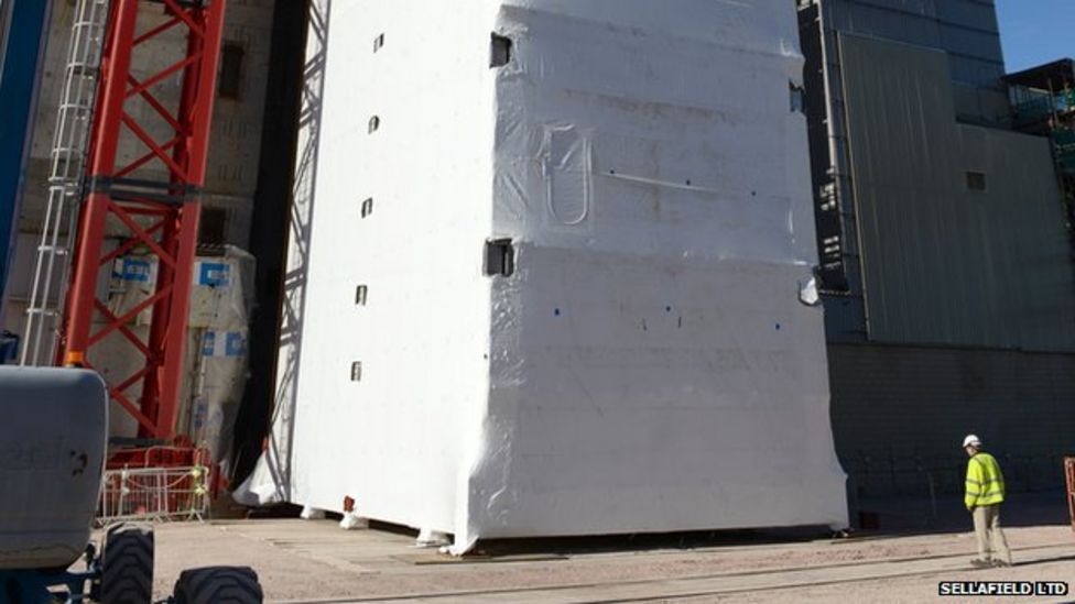 Sellafield's nuclear evaporator 'giant kettle' part arrives - BBC News