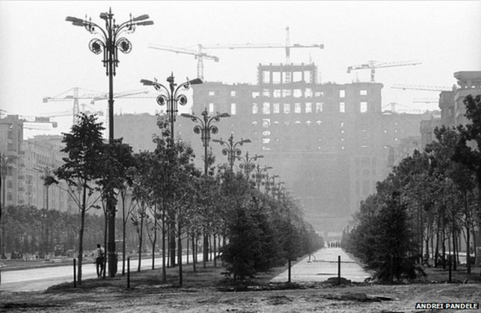A lost city: Photos of Bucharest's past - BBC News