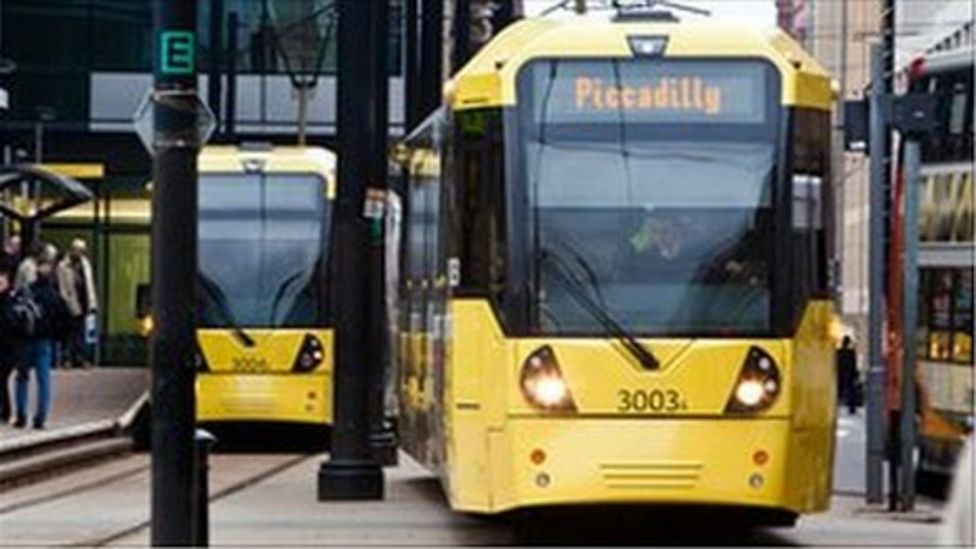 £165m Manchester tram line opens - BBC News
