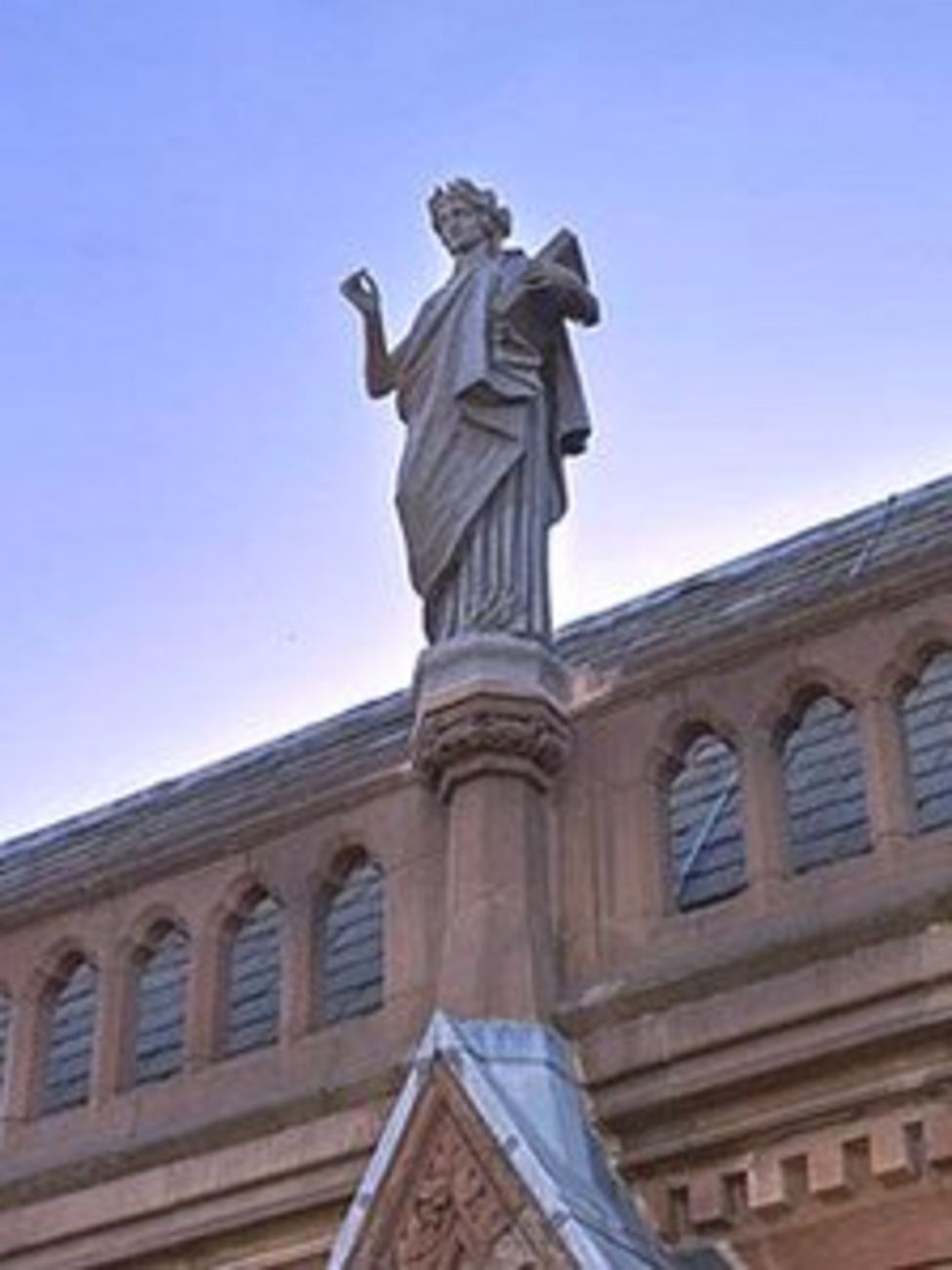 New sculpture erected above Scottish National Portrait Gallery entrance ...