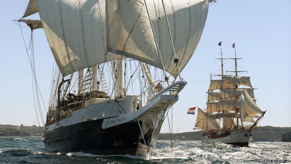 Day in pictures: 10 October 2013 - BBC News