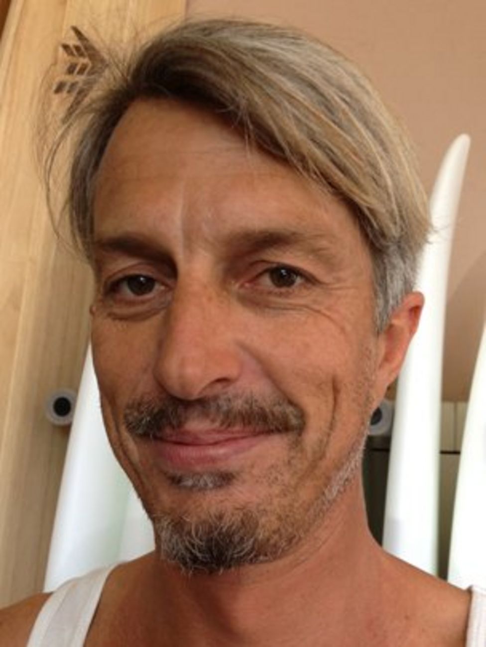 Australia’s love of surfing making waves for small firms - BBC News