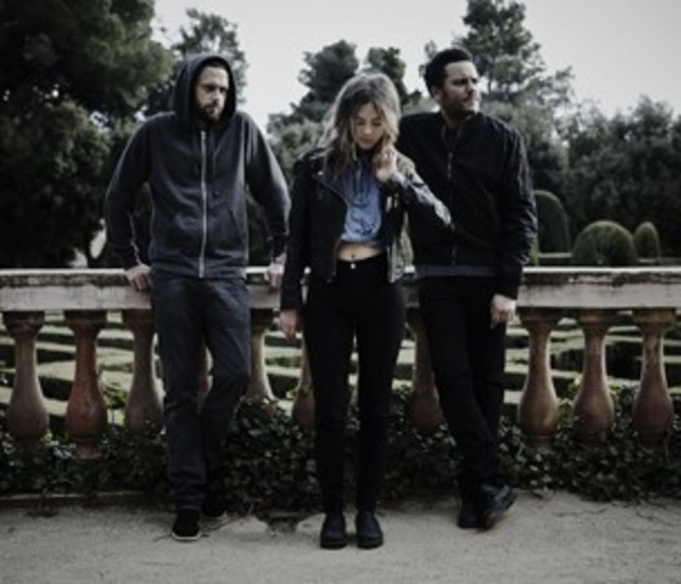 NoNoNo: Whistling their way to chart success - BBC News