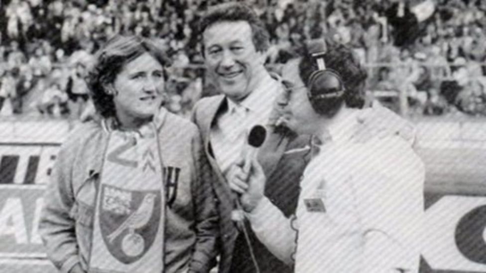 Michael Souter: Dark secrets of BBC radio broadcaster - BBC News