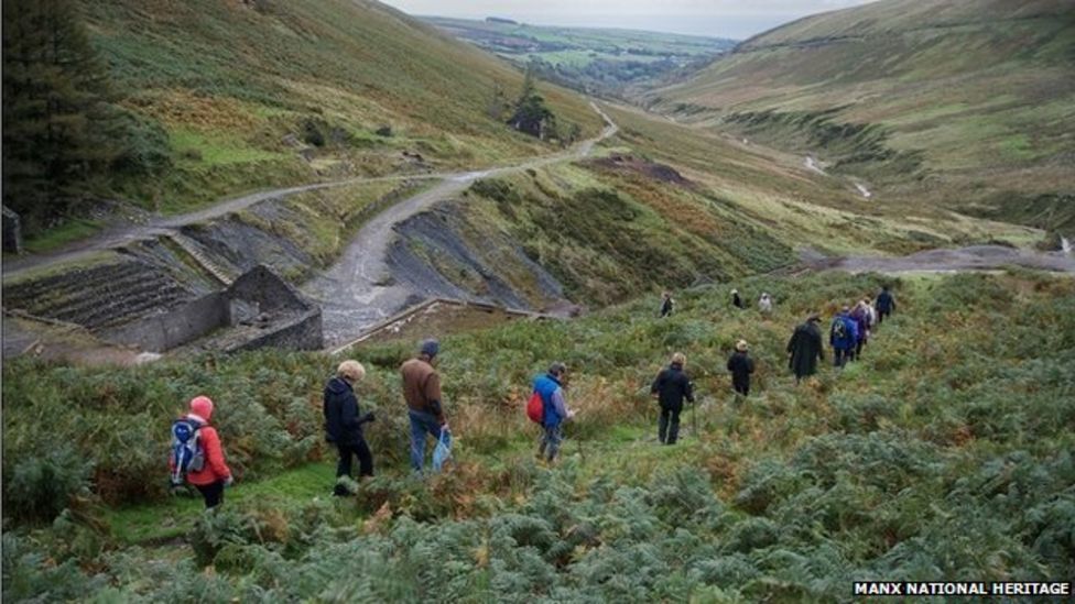 Manx National Heritage open days attract thousands - BBC News