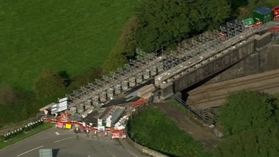 Ansford Bridge closure costing local economy millions, says MP - BBC News
