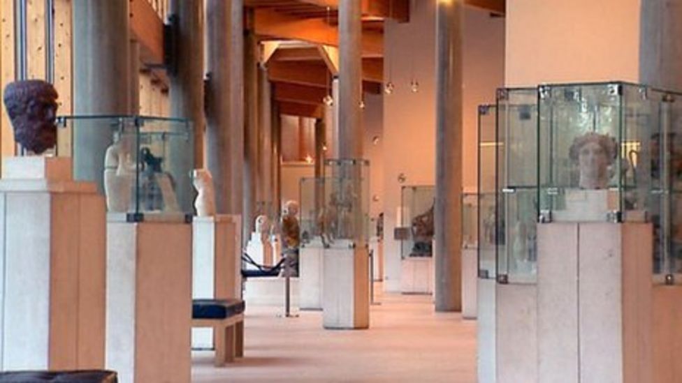 Glasgow's Burrell Collection marks 30 years since opening - BBC News