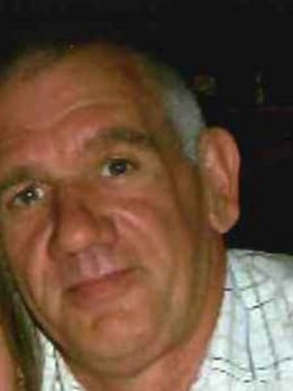 Rhydyfelin rugby club tribute to Mark Williams after crash death - BBC News