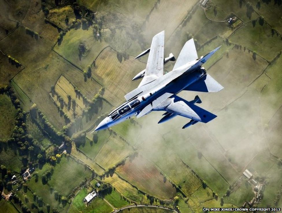 In pictures: RAF photograph of the year - BBC News