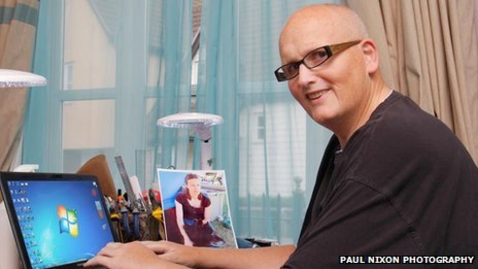 Paul Mason: Surgery offer for ex-'world's fattest man' - BBC News