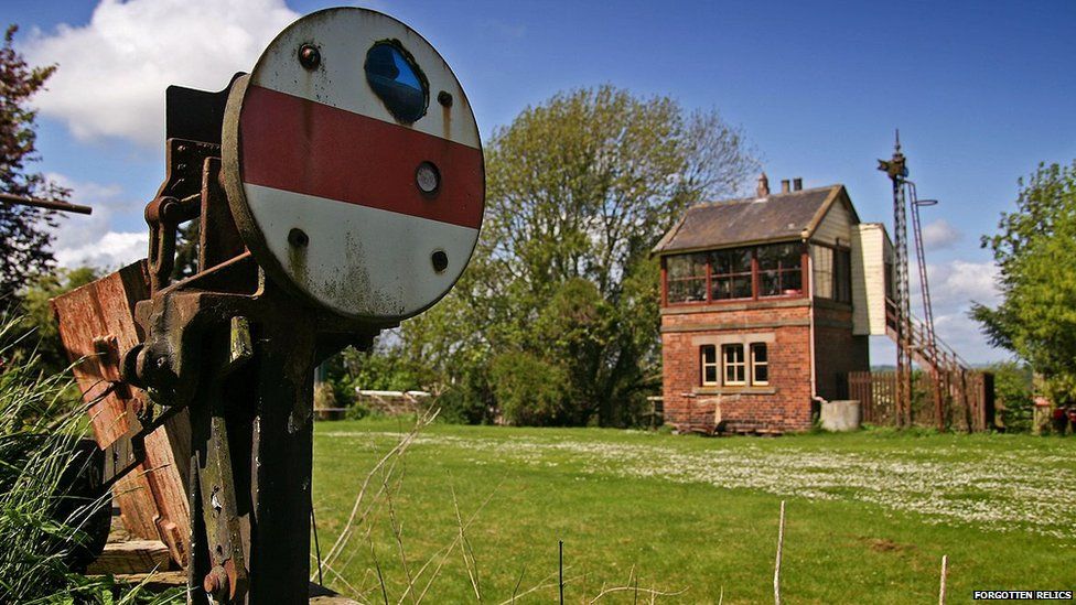 Norham Station sale offers rail enthusiasts a piece of history - BBC News