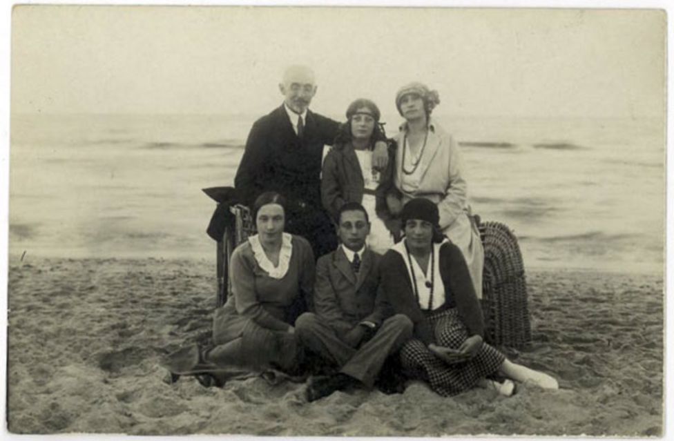 The real Jewish treasures of World War Two - BBC News