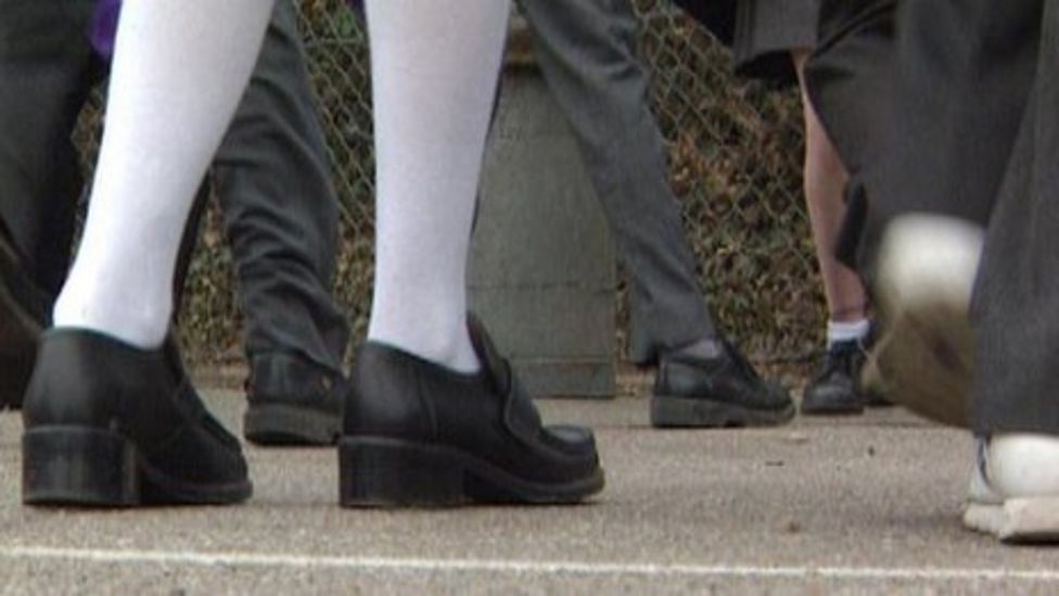 What should you do if your child is 'the bully'? - BBC News