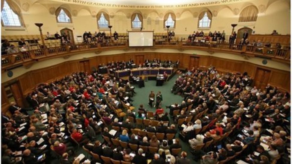 March through London to mark 20 years of women priests - BBC News