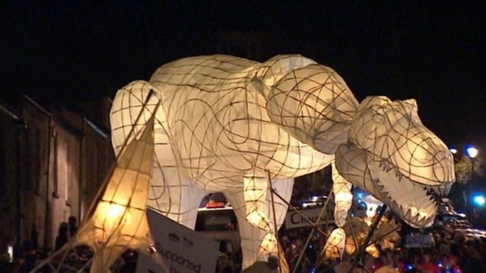 Truro City of Lights festival celebrates 'unexpected' - BBC News