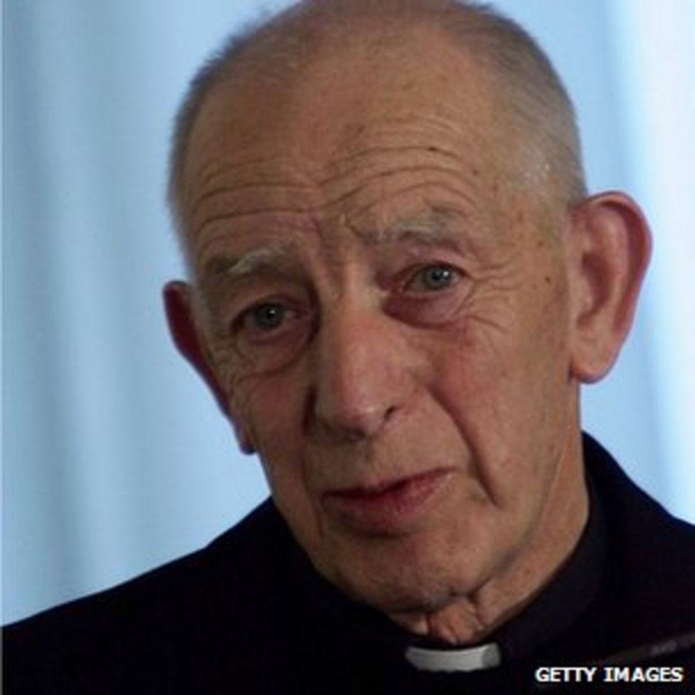 Father Alec Reid played 'vital role' for peace - BBC News
