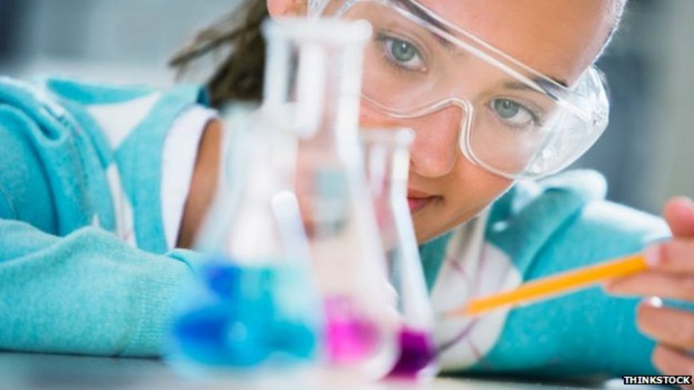 Silent show hopes to inspire new generation of Welsh scientists - BBC News