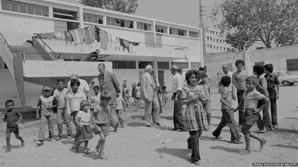 In pictures: Early years of Palestinian refugees - BBC News