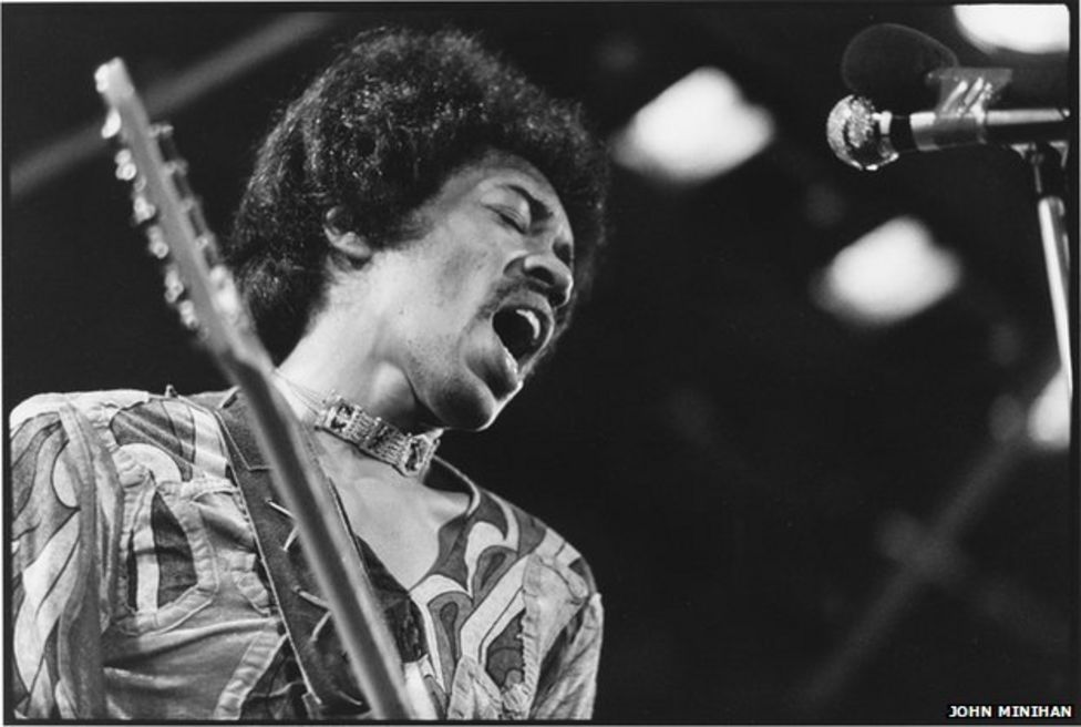 The probing eye of John Minihan - BBC News