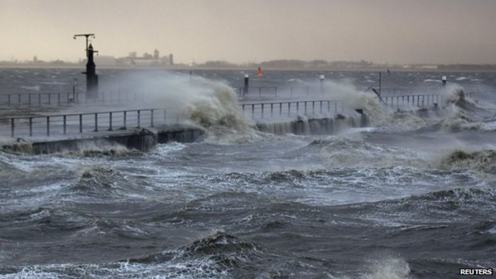 Deadly storm and tidal surge batter northern Europe - BBC News