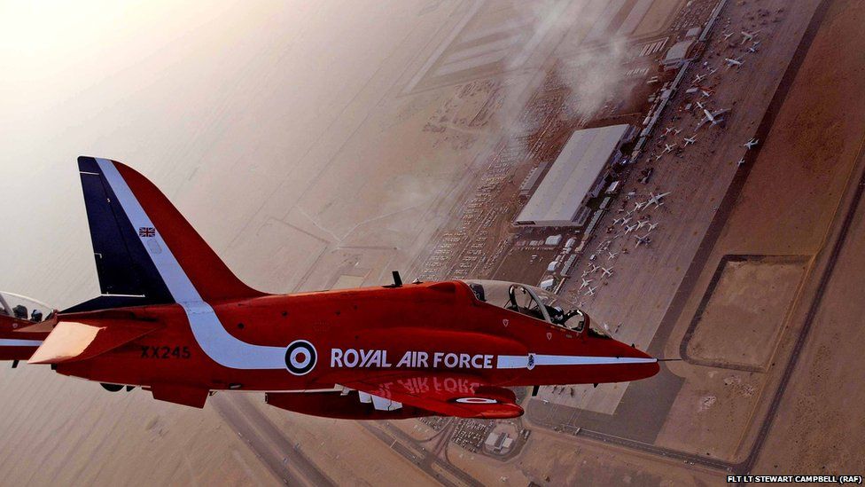 Red Arrows on 60-day 'Best of British' tour - BBC News