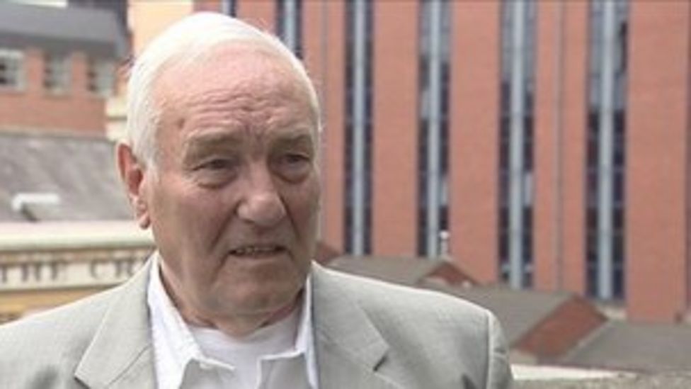 Boxing trainer Gerry Storey backs mental health campaign - BBC News