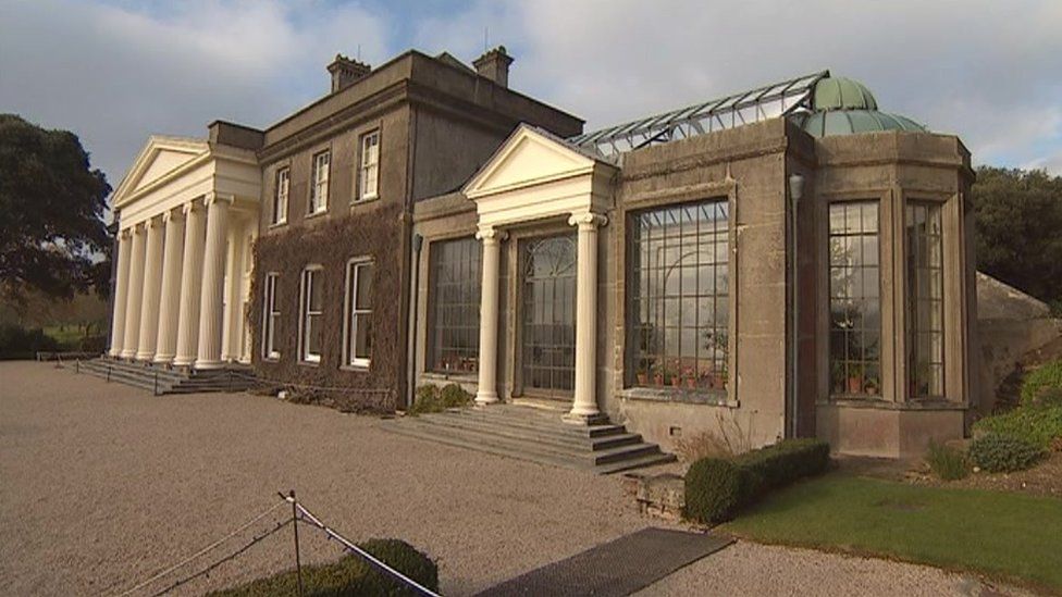In Pictures: Trelissick House opens its doors - BBC News