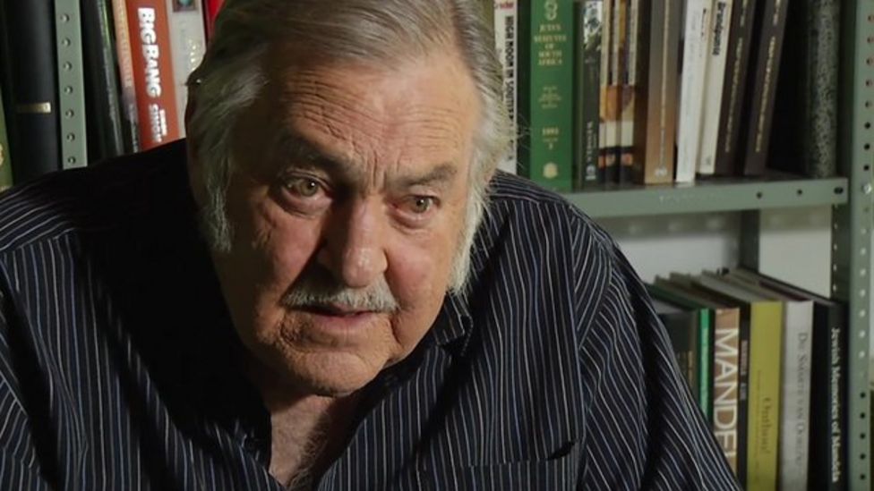 Pik Botha: Key figure in South Africa's apartheid dies - BBC News