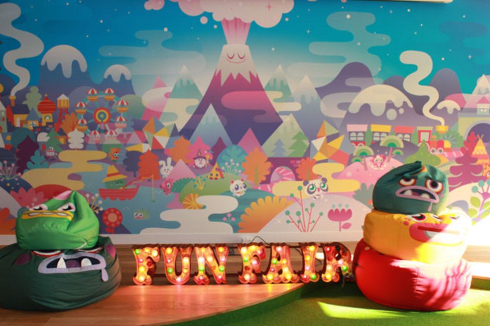 10 bizarre objects found in 'cool' offices - BBC News