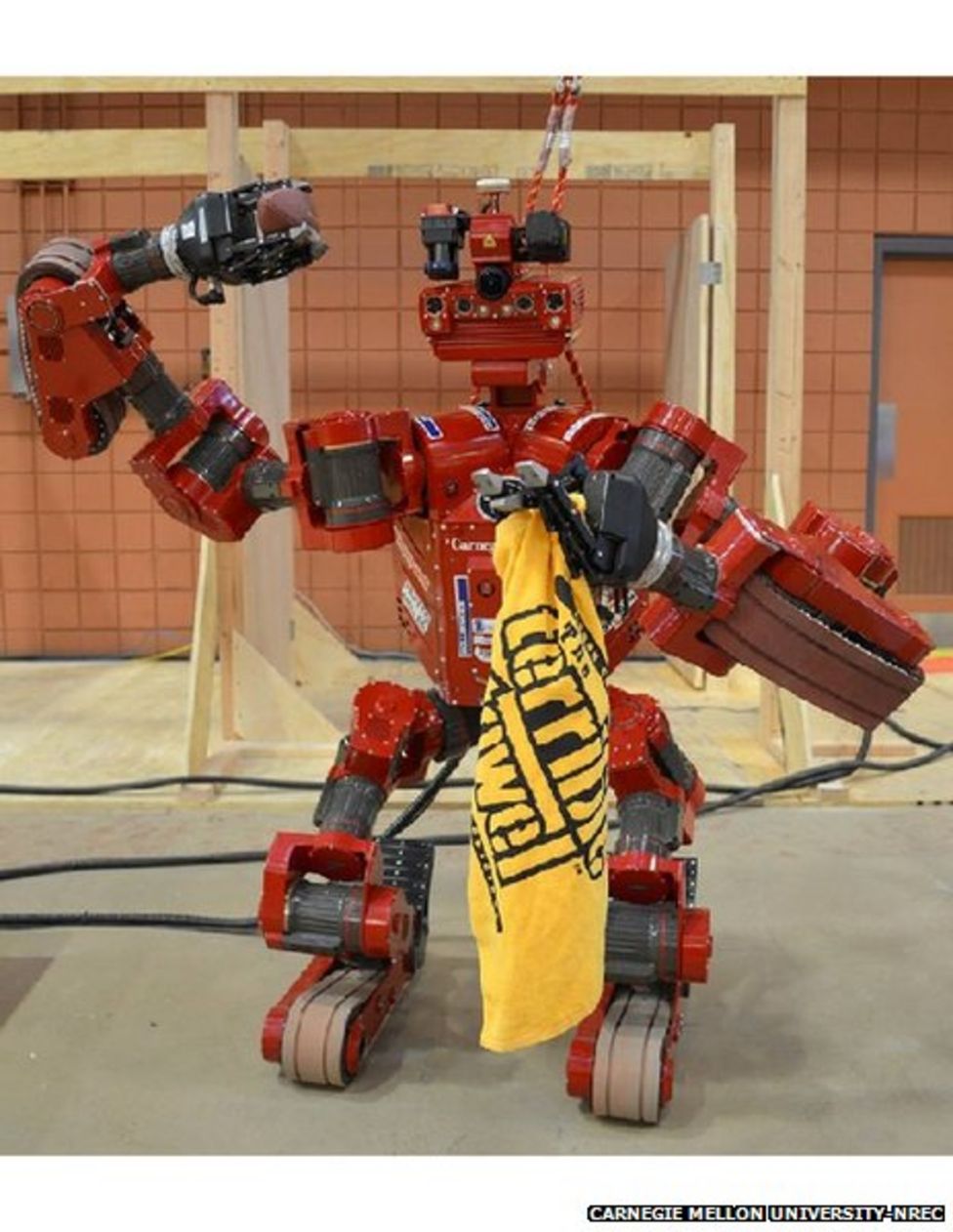 Google's Schaft robot wins Darpa rescue challenge - BBC News