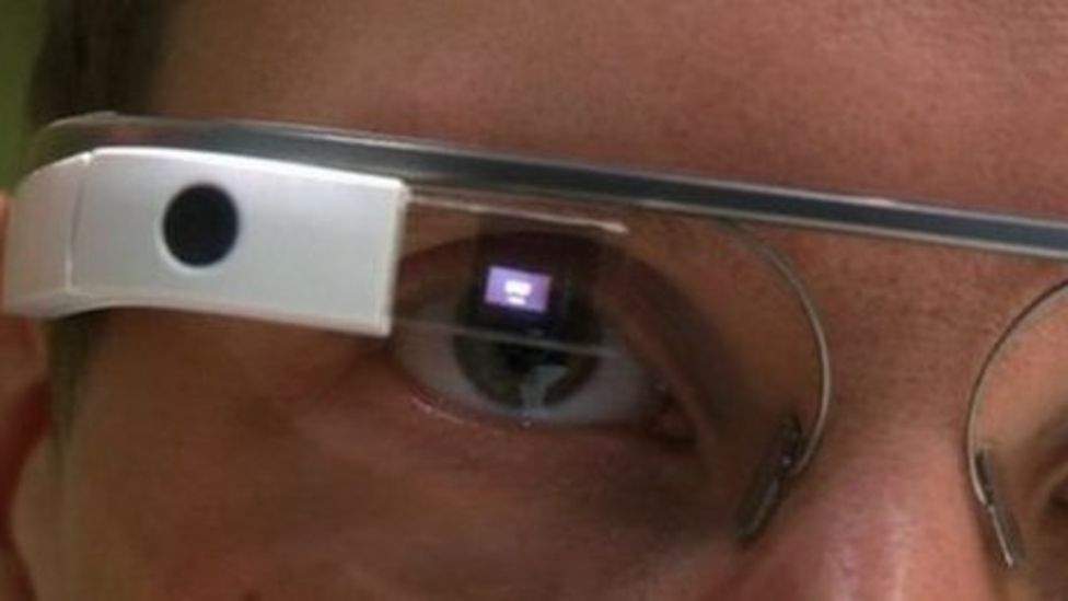 Google Glass update lets users wink and take photos - BBC News