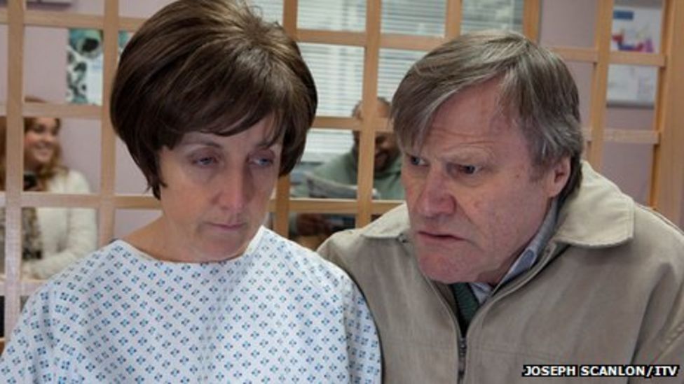 Corrie's Hayley on life after the Street - BBC News