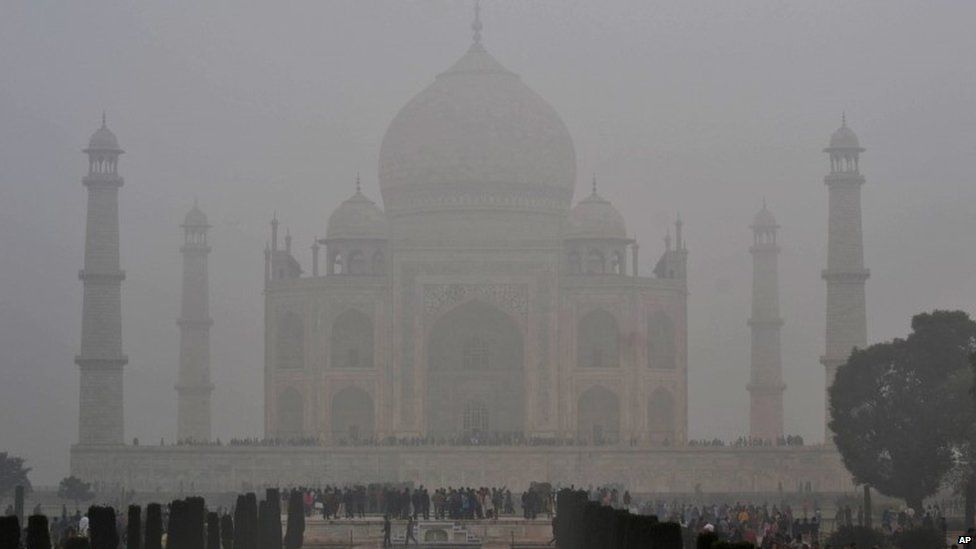 In pictures: India cold weather - BBC News