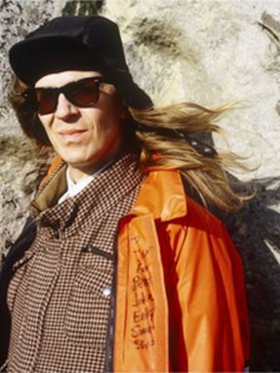 Julian Cope cancels Belfast gig due to 'security concerns' - BBC News