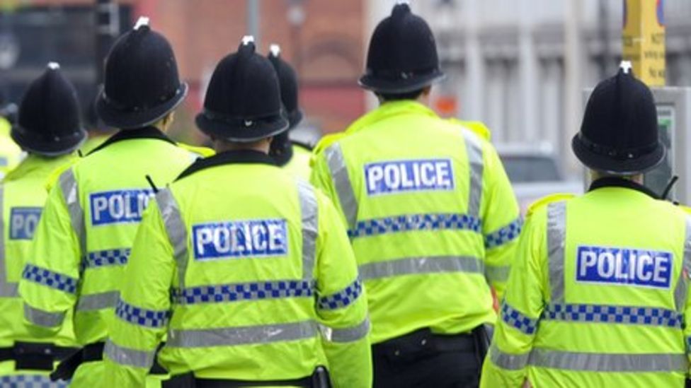 Police to give more detail about unsolved crimes - BBC News