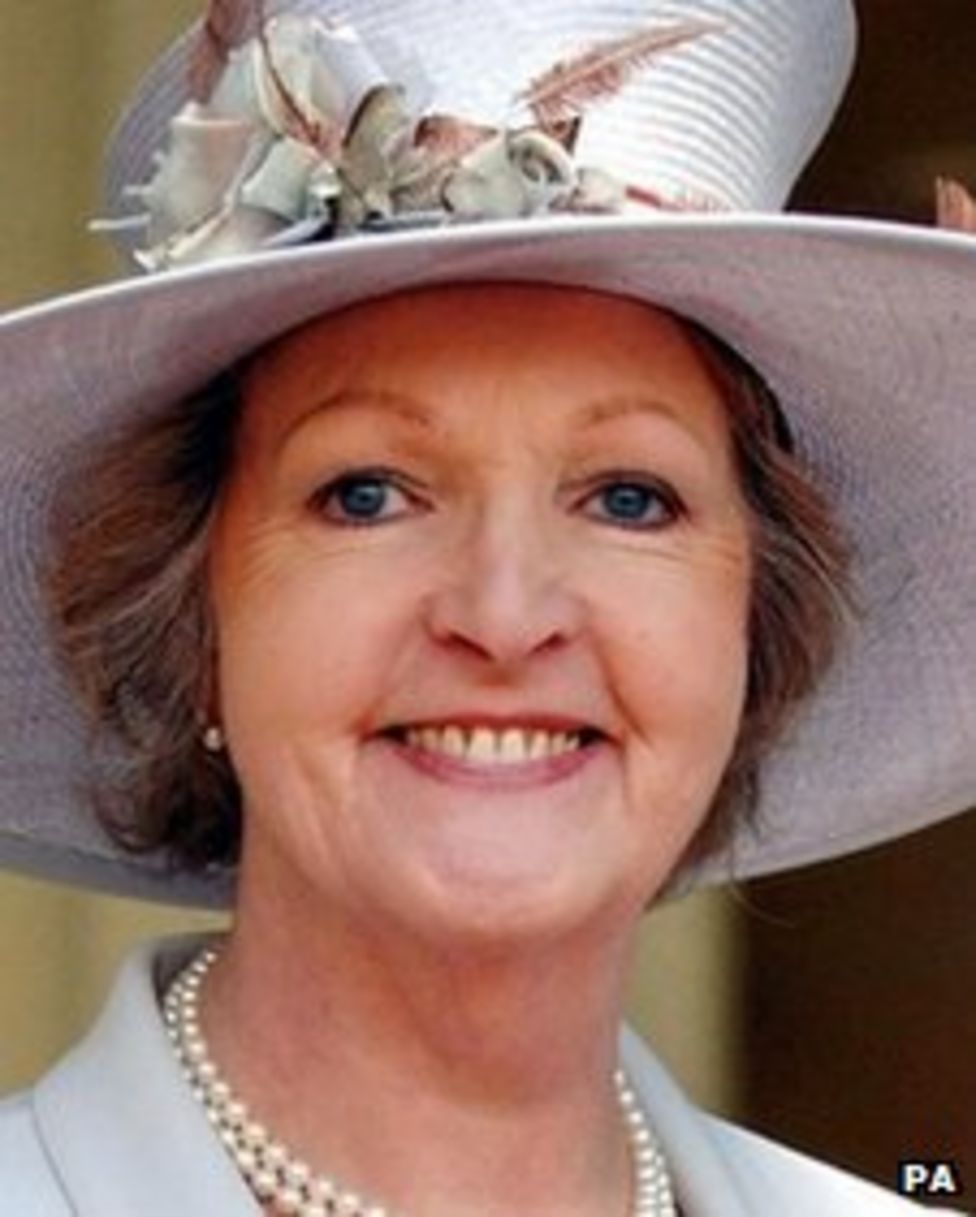 Foster carer Harriet Foges becomes MBE in Honours list - BBC News