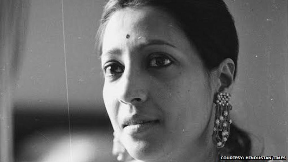 Suchitra Sen: Iconic Indian Bengali actress dies - BBC News