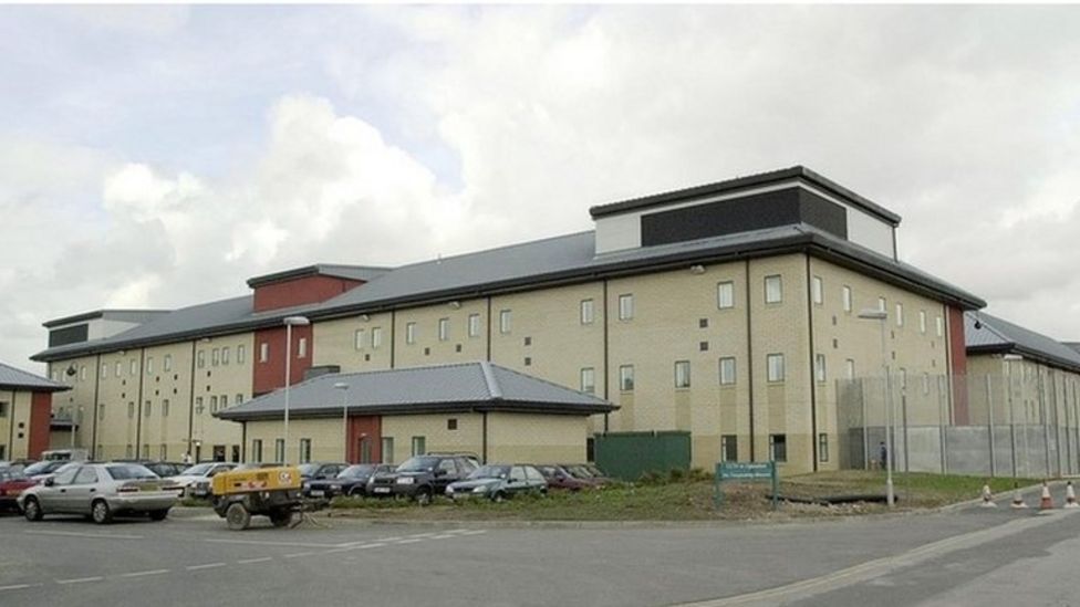 The secret world of the UK's immigration removal centres - BBC News