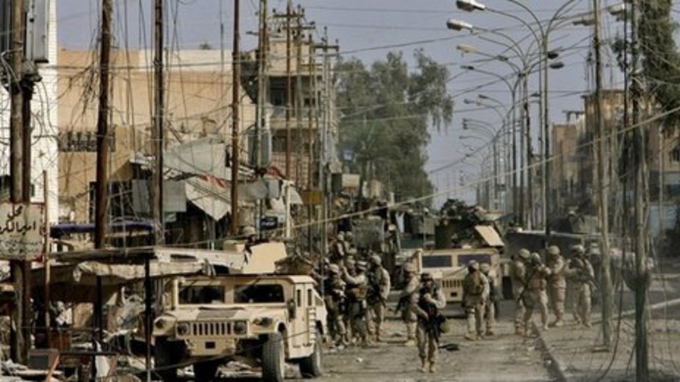 US probes images of marines 'burning dead Iraqis' - BBC News