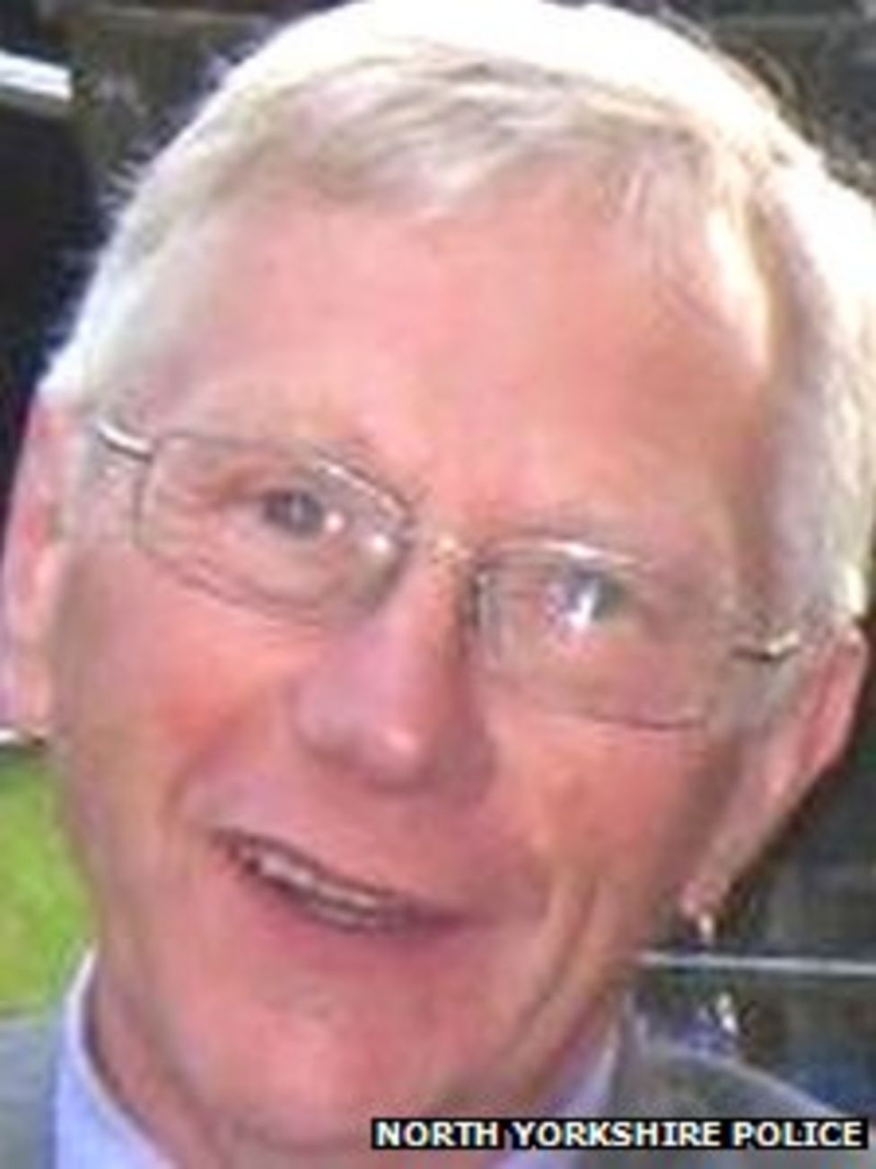 Ian Martin named as Skipton car park death man - BBC News