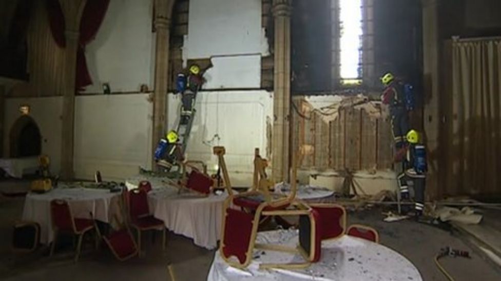 Fire breaks out at Alverton Manor Hotel in Truro - BBC News